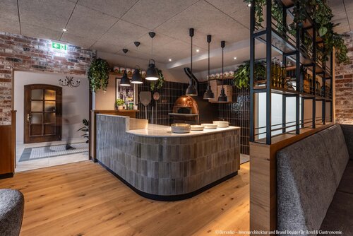 Kostbares Weinviertel: Johann's Restaurant & Bar - 3454 Sitzenberg-Reidling